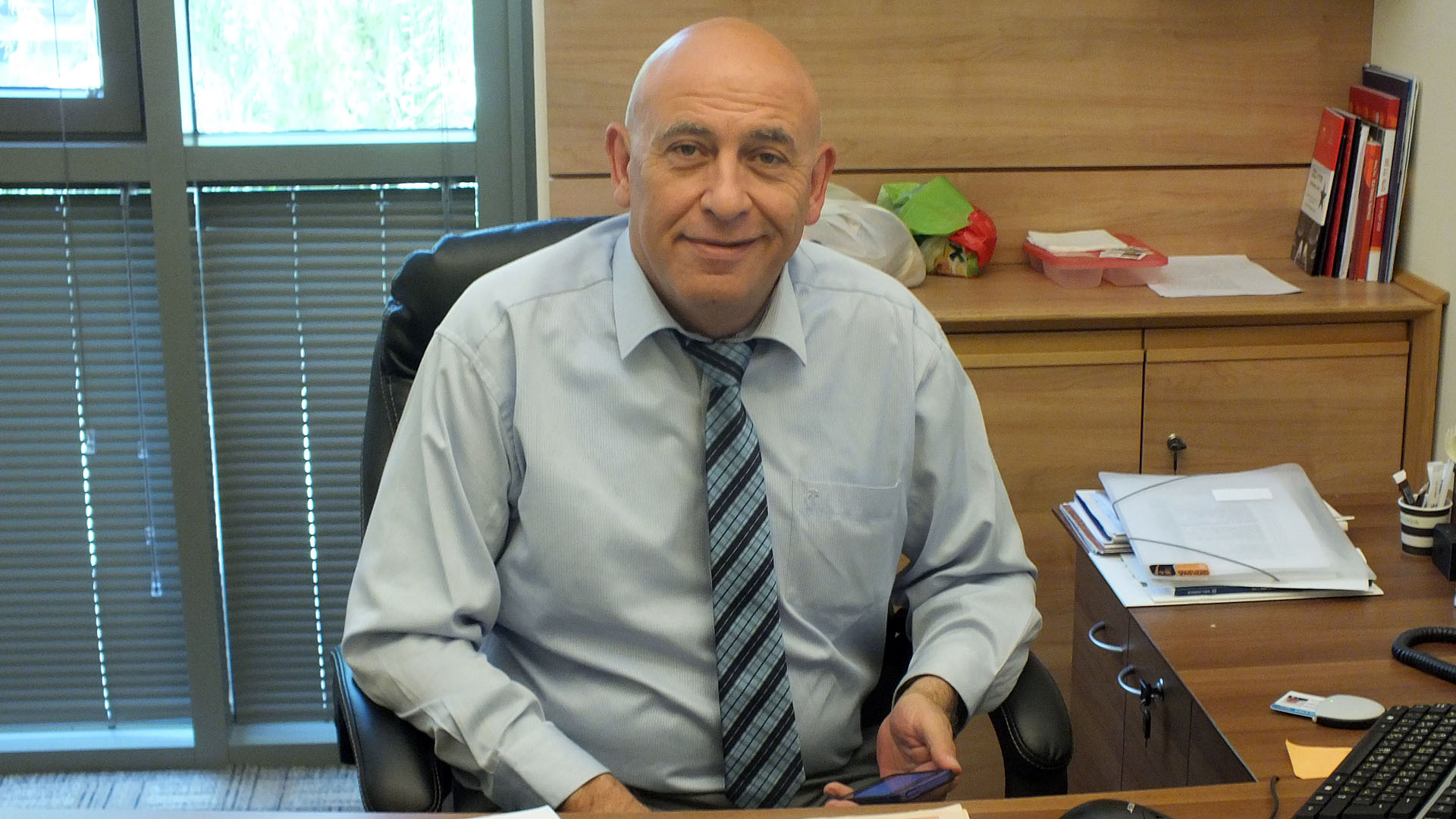 Arabischer Abgeordneter Ghattas lässt sich auf Haftstrafe ein - Israelnetz
