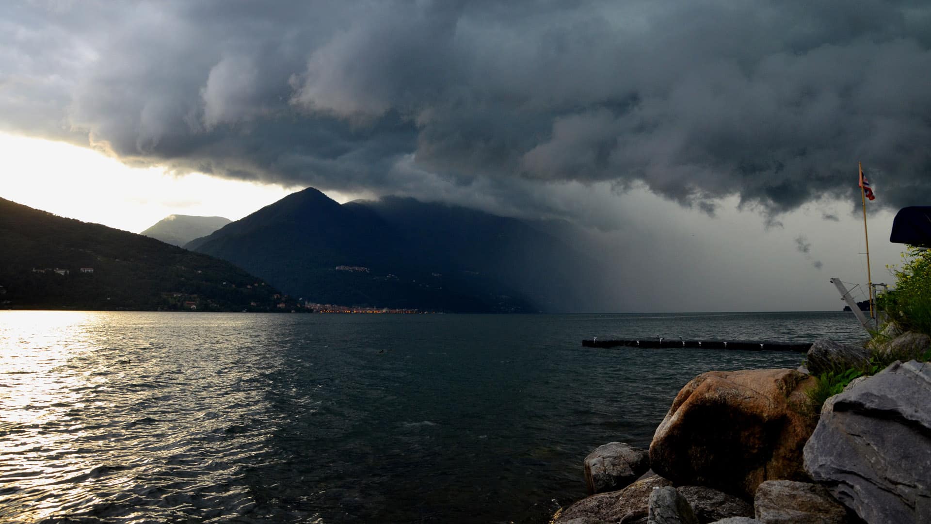 Das Drama um das gekenterte Party-Boot auf dem Lago Maggiore - Israelnetz