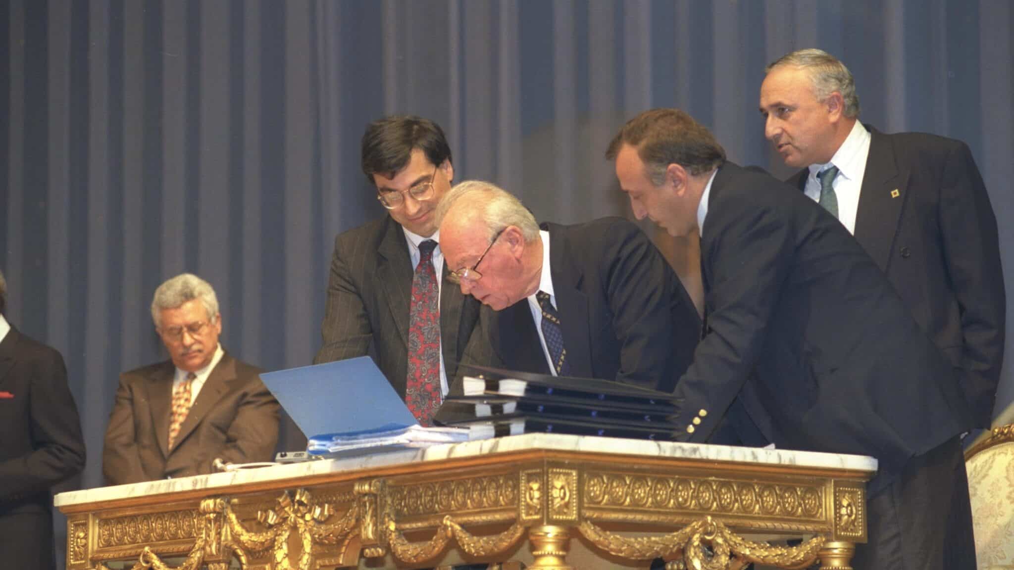 Erst unterschrieb Arafat mit Rabin, dann rief er zum Dschihad auf ...