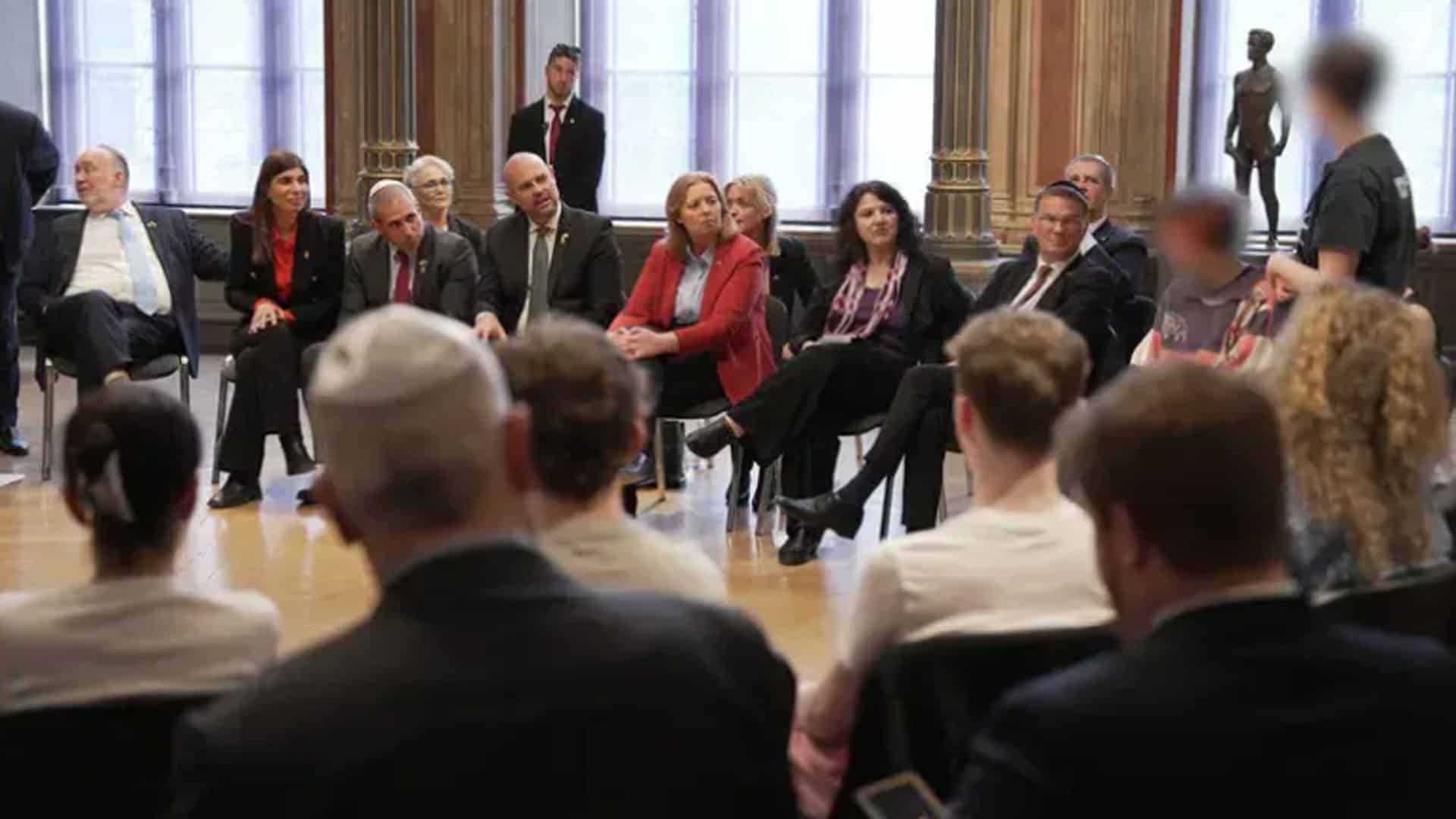 Ochana trifft jüdische Schüler in Berlin - Israelnetz