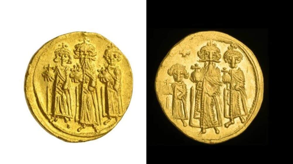 Goldmünzen aus dem 7. Jahrhundert bilden eine kaiserliche ...